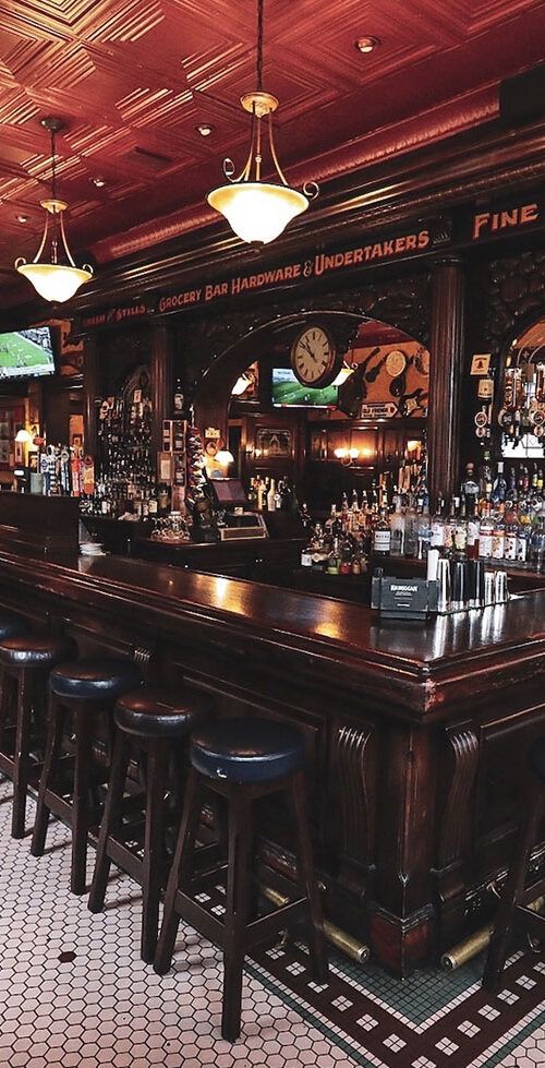 Irish Pub Design: The Guide for Bar Fitters - Wild Goose Carvings