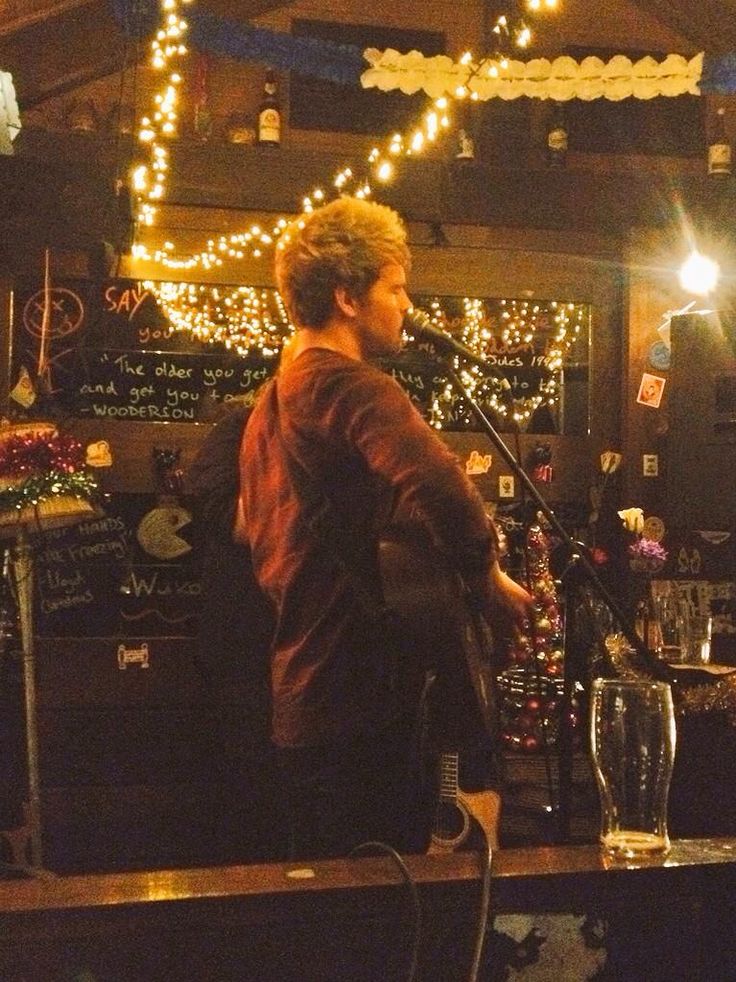 Irish Pub Design: The Guide for Bar Fitters - Wild Goose Carvings